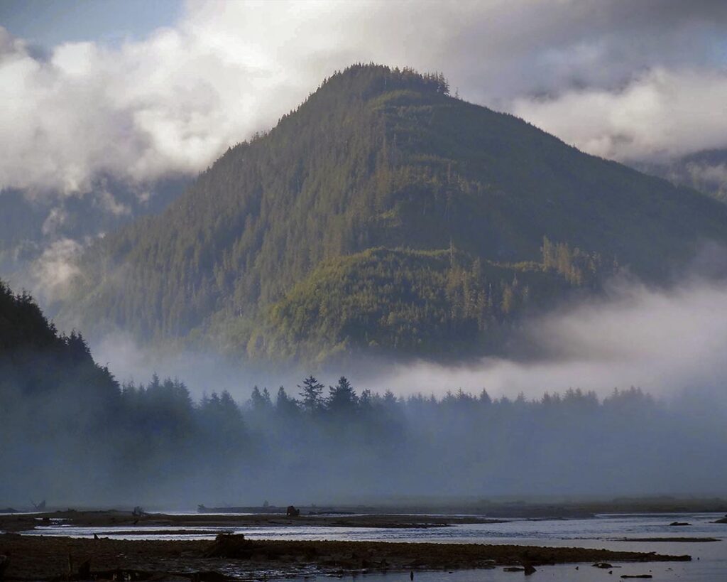 Prepare for your visit to Knight Inlet Lodge, Great Bear Rainforest